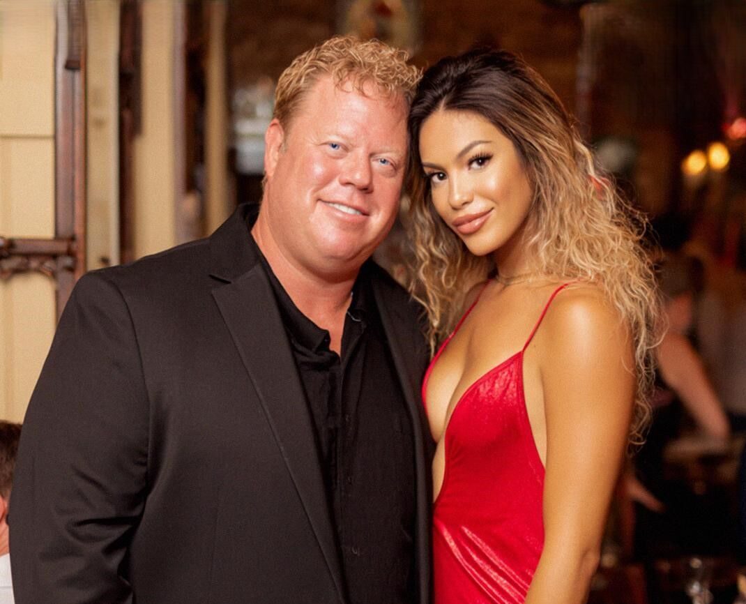 My Husband Hired a Model to Pretend to Be His Wife at His High School ...