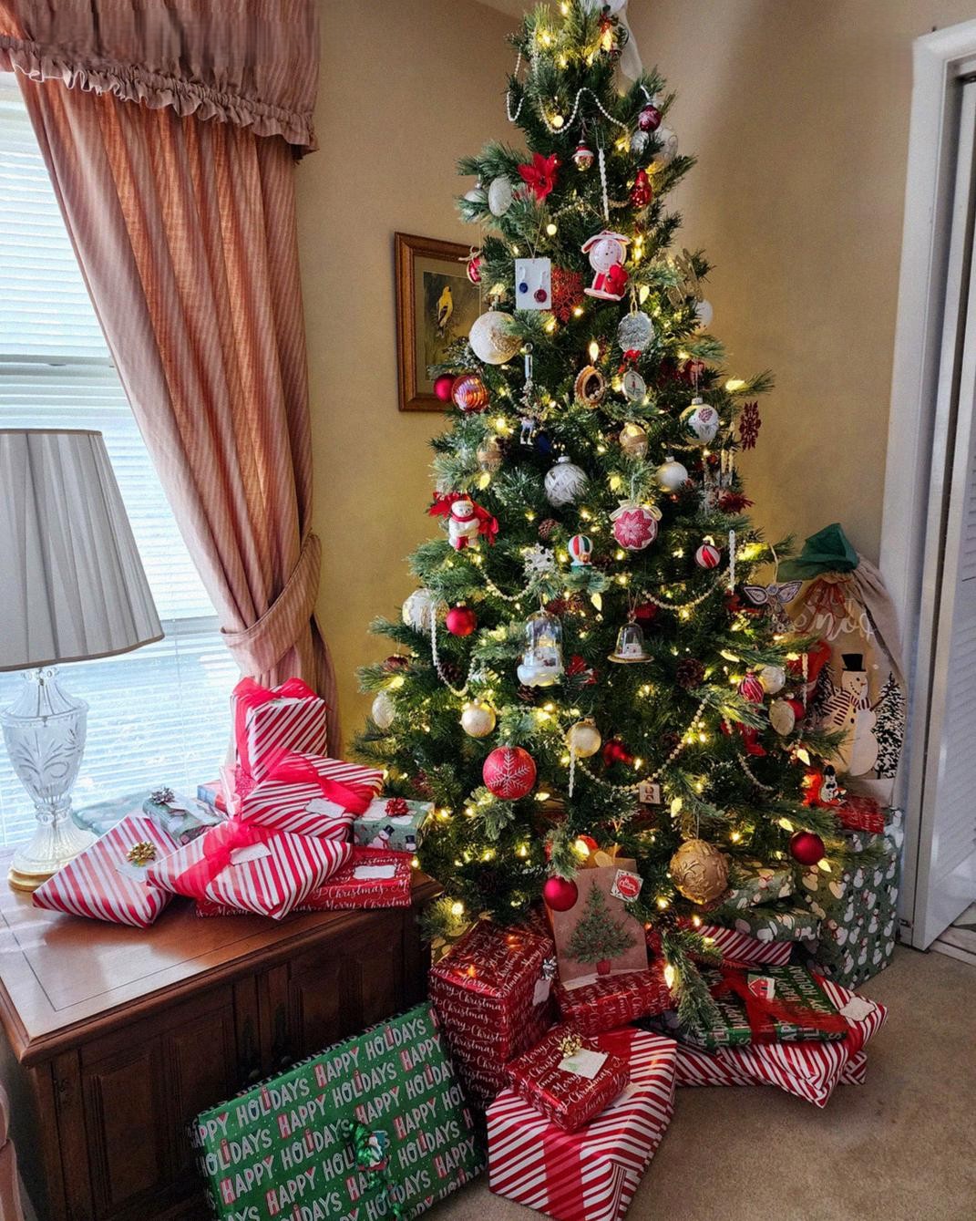 My Mother-in-Law Sent Us a Christmas Tree and Insisted We Decorate It ...